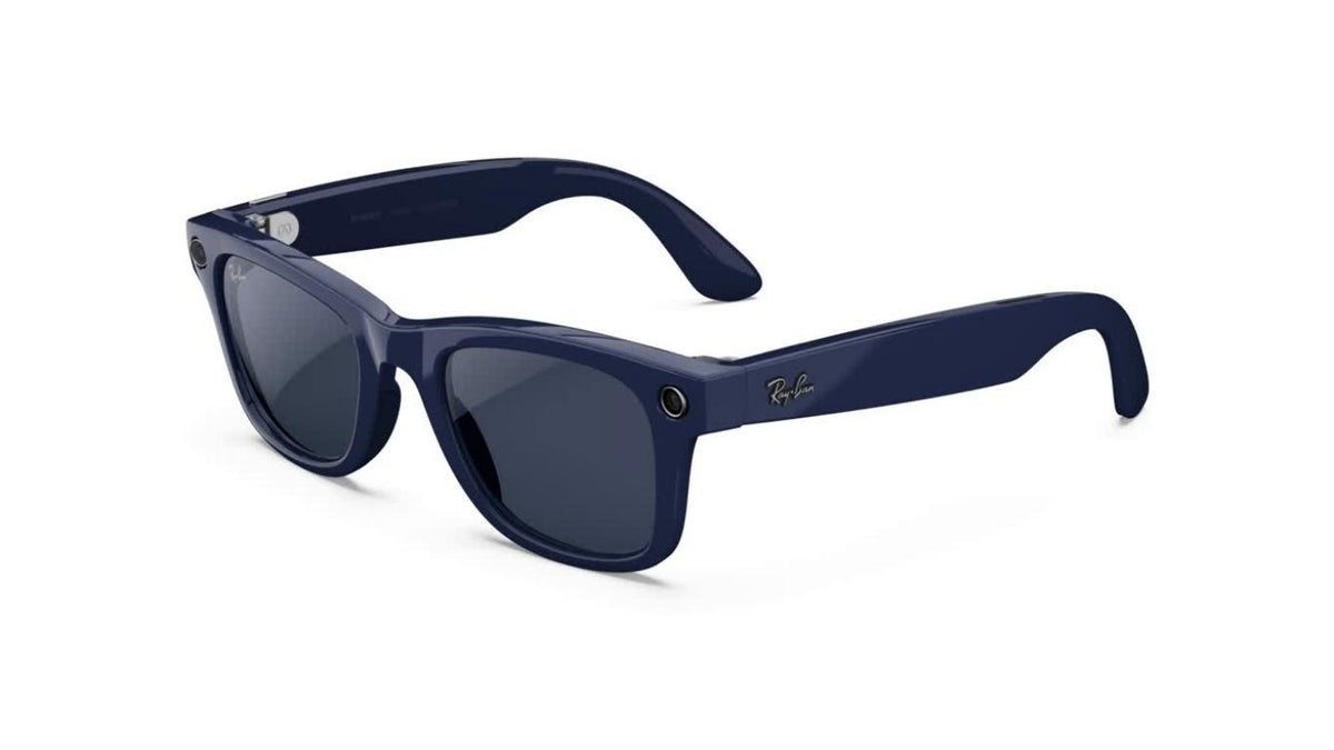Ray-Ban Meta Wayfarer Shiny Cosmic Blue/ Transitions Sapphire ...